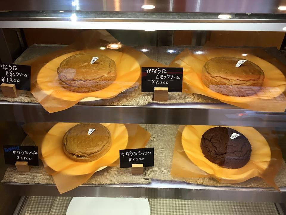 “Kanauta Kobe Motomachi,” a sweets store in Kobe that can be enjoyed by ...